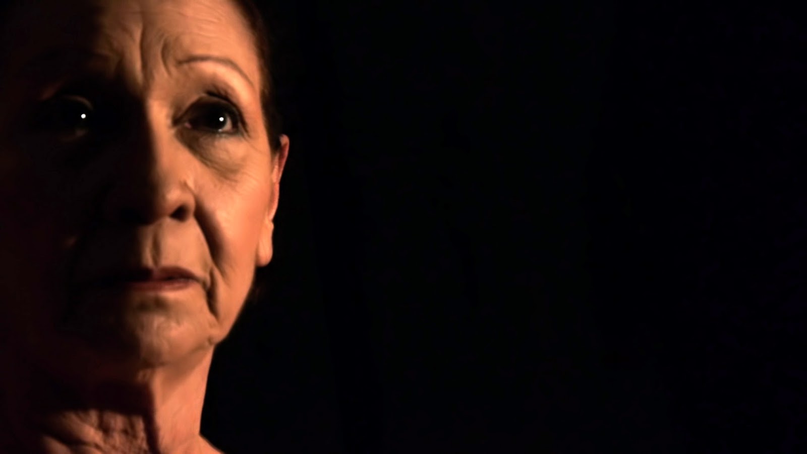 Aura Rivas invita a disfrutar del buen teatro con la obra "El pez que ...