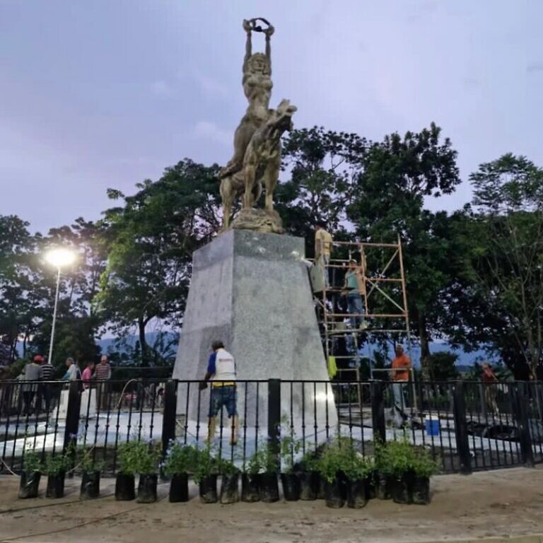 Inaugurada nueva plaza en Yaracuy con la estatua de María Lionza de ... Inaugurada nueva plaza en Yaracuy con la estatua de María Lionza de ...