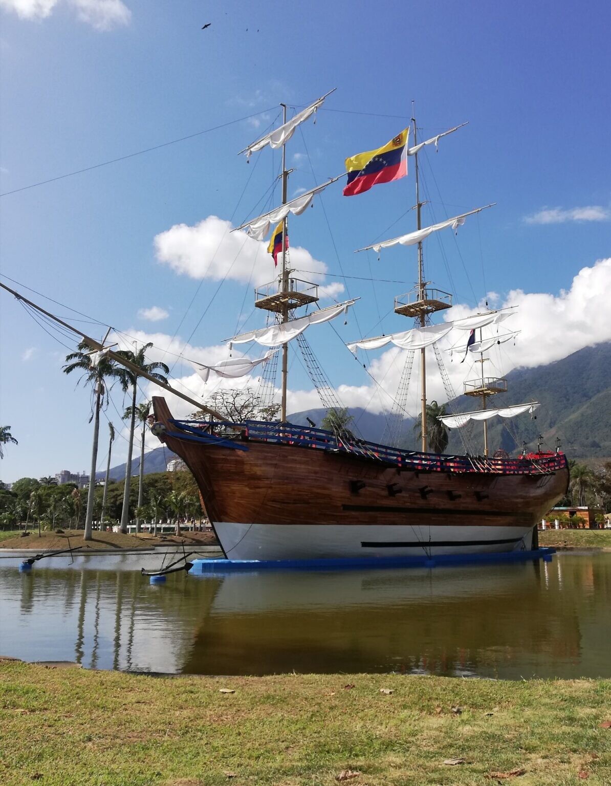 Buque Leander reabre sus puertas tras completa recuperación (+Fotos ...