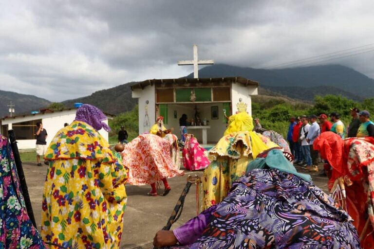 Diablos Danzantes regresaron a Turiamo y rindieron homenaje al ...