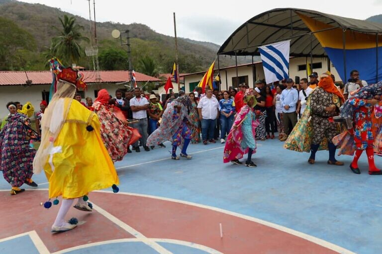 Diablos Danzantes regresaron a Turiamo y rindieron homenaje al ...