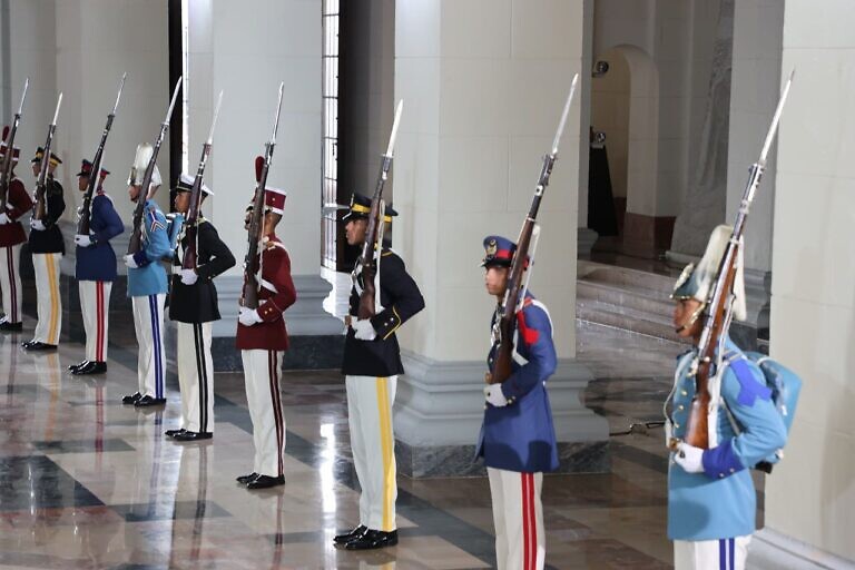 Cabello en Bicentenario de la Batalla de Ayacucho: Estamos librando una ...