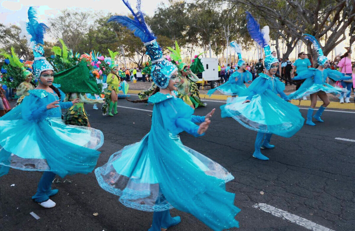 EN FOTOS: Carnavales de El Callao 2025, tradición y color al ritmo del ...