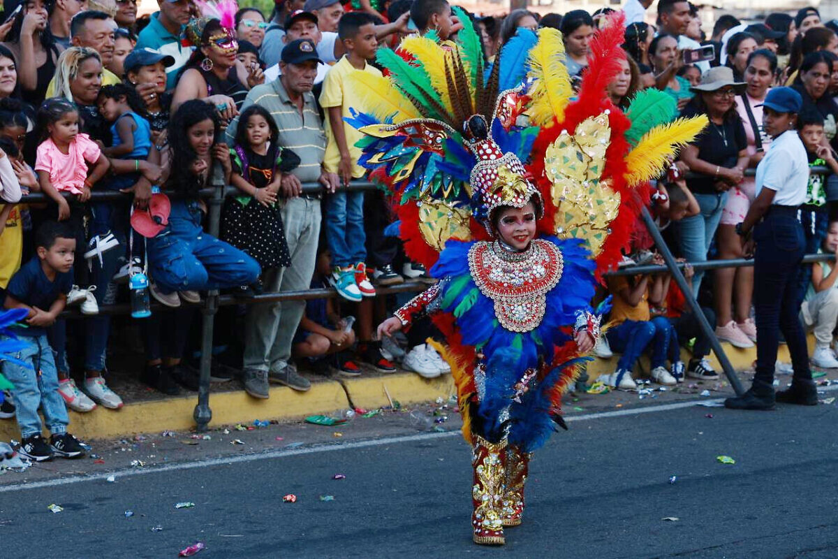 EN FOTOS: Carnavales de El Callao 2025, tradición y color al ritmo del ...