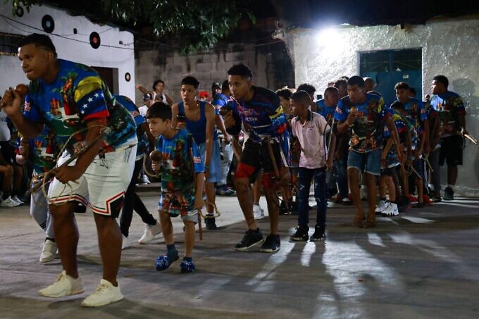 Turiamo mantiene viva su tradición de Diablos Danzantes de Corpus ...